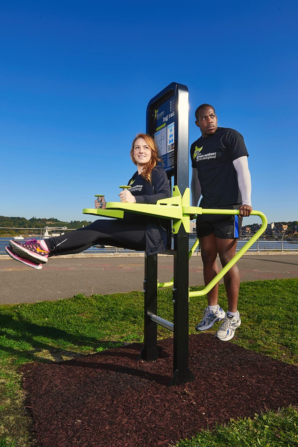 Dips / Leg Raise | The Great Outdoor Gym Company